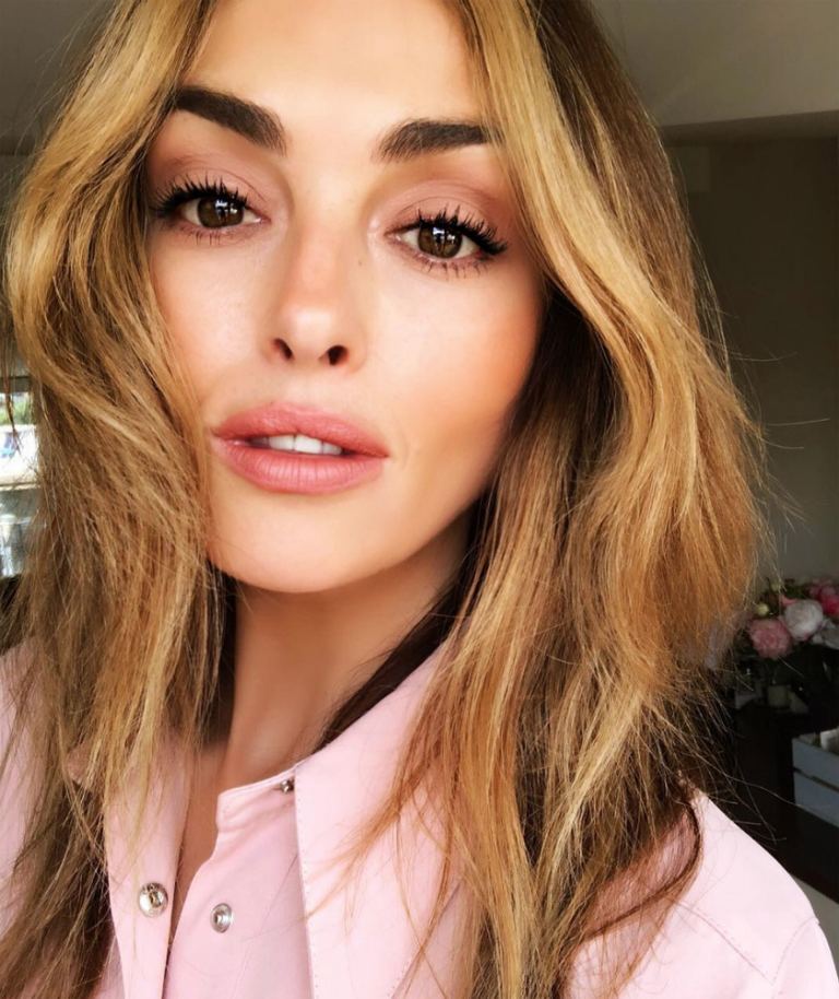 Alessandra Steinherr: What’s In Her Makeup Bag? - Wendy Rowe